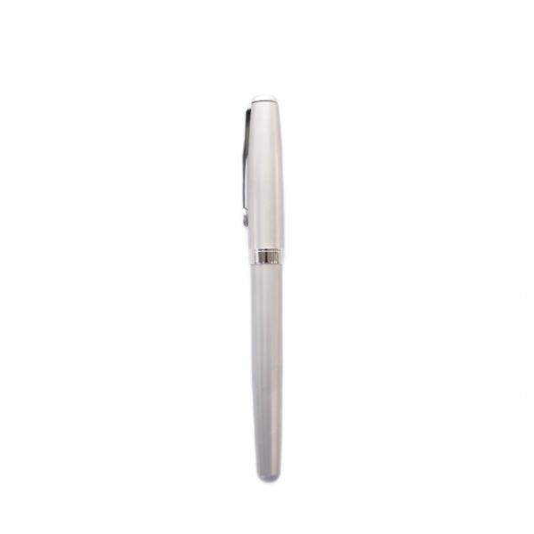 パーカー parker ソネット SONNET 万年筆 シルバー色 無地 クリップ付き /RI ■OS ■GY18 メンズ レディース【ブランド】パーカー parker【実寸サイズ】全長：13cm　　【色】シルバー色【状態】・表面に傷　　※...