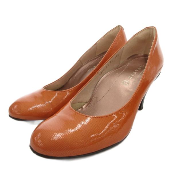 aravon アラヴォン パンプス エナメル 23 オレンジ /FF レディース【表記サイズ】23【実寸サイズ】ヒールの高さ：6cm　最大幅：7.5cm　　【素材】エナメル【色】オレンジ【状態】使用感が少なく、かなり状態の良い商品です。　　...