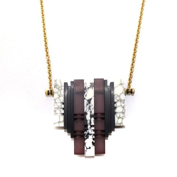 リリーカンパー Lily Kamper デザインネックレス ゴールド色 白 ホワイト 黒 ブラック /AK30 レディース【実寸サイズ】チェーンの長さ：約40cm　トップの大きさ：約7cm　　【色】ゴールド色、白 ホワイト、黒 ブラック【状...