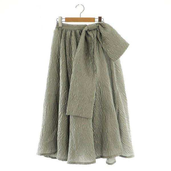 オブリ OBLI 25SS ジャガードリボンスカート フレア 0 グレー /MI ■OS レディース【ブランド】オブリ OBLI【表記サイズ】0【実寸サイズ】ウエスト：56cm　ヒップ：114cm　スカート丈：81cm　　【素材】表地：ポリ...