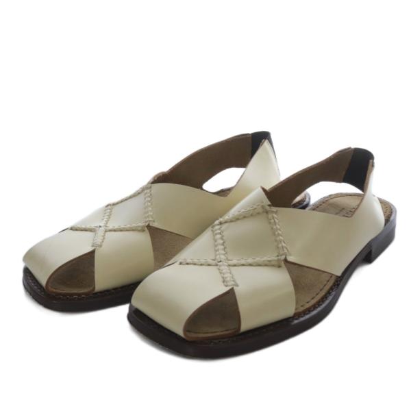 へリュー HEREU Llano レザーサンダル フラット 37 ライトベージュ /YO1 レディース【表記サイズ】37【実寸サイズ】ヒールの高さ：2cm　最大幅：9.5cm　　【素材】レザー【色】ライトベージュ【状態】表側に使用によるスレ...