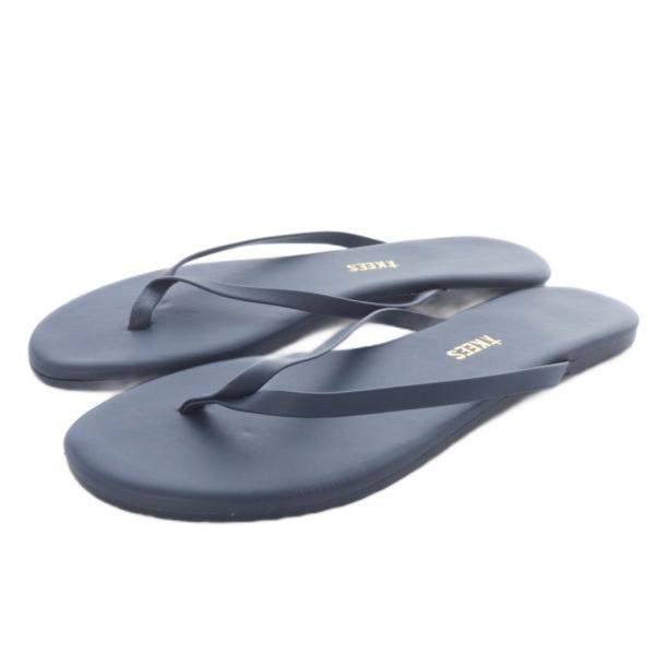 ティキーズ TKEES トングサンダル USA7 紺 ネイビー /SR レディース【表記サイズ】USA7【実寸サイズ】最大幅：9cm　アウトソール：24.5cm　　【素材】レザー【色】紺 ネイビー【状態】表面に薄い擦り傷や白色の汚れがござい...