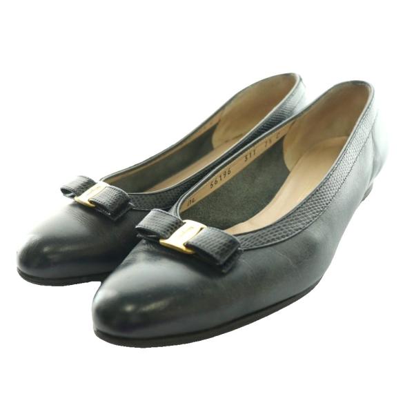 サルヴァトーレフェラガモ Salvatore Ferragamo ヴァラ Vara フラットパンプス 7.5 黒 ブラック /SS ■OS レディース【ブランド】サルヴァトーレフェラガモ Salvatore Ferragamo【表記サイズ】...
