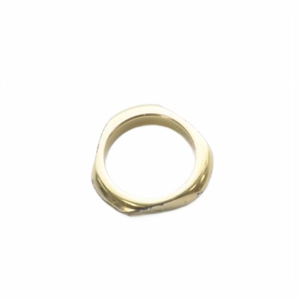 セリーヌ CELINE トライアングルリング 指輪 12号 ゴールド色 /SR ■SH ■OH レディース【ブランド】セリーヌ CELINE【表記サイズ】実寸サイズをご参照ください。【実寸サイズ】号数：12号　　【色】ゴールド色【状態】この...