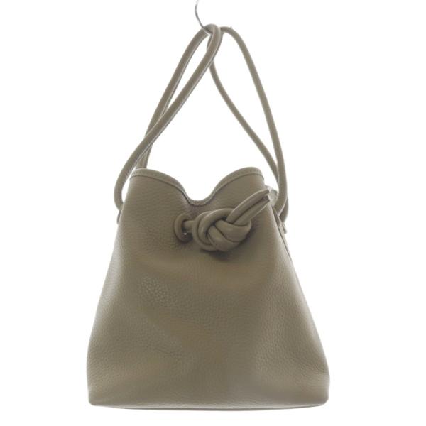 ヴァジック VASIC BOND MINI ハンドバッグ レザー カーキ 緑 グリーン /SR レディース【ブランド】ヴァジック VASIC【表記サイズ】実寸サイズをご参照ください。【実寸サイズ】持ち手の長さ：43cm　ヨコ：19cm　タテ...