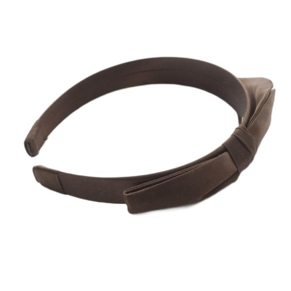 エルエリクソン L.ERICKSON サテンリボン カチューシャ 茶色 ブラウン /SR レディース【表記サイズ】実寸サイズをご参照ください。【実寸サイズ】幅×1.3-2.2cm　頭周り×35cm　【色】茶色 ブラウン【状態】表面に薄い擦り...