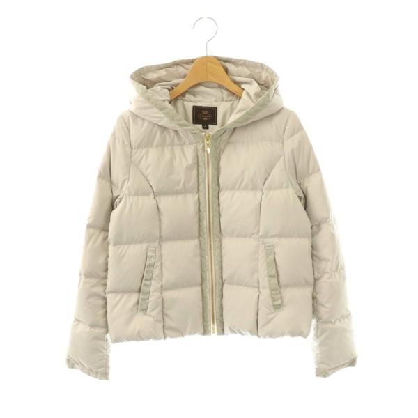 トッカ TOCCA 24AW COSMIC BLANKET ショートダウンコート ジャケット 0 ライトグレー /NR ■OS レディース【ブランド】トッカ TOCCA【表記サイズ】0【実寸サイズ】肩幅：37cm　身幅：47cm　袖丈：58...