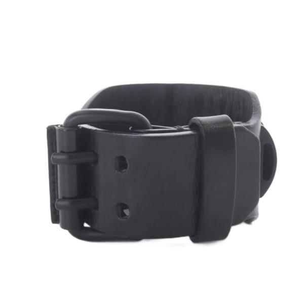 ジバンシィ GIVENCHY レザーバングル 黒 ブラック /SR ■SH レディース【ブランド】ジバンシィ GIVENCHY【表記サイズ】サイズなし（実寸サイズをご確認下さい）【実寸サイズ】幅：3.5-5cm　手首周り：18.5cm　　【...