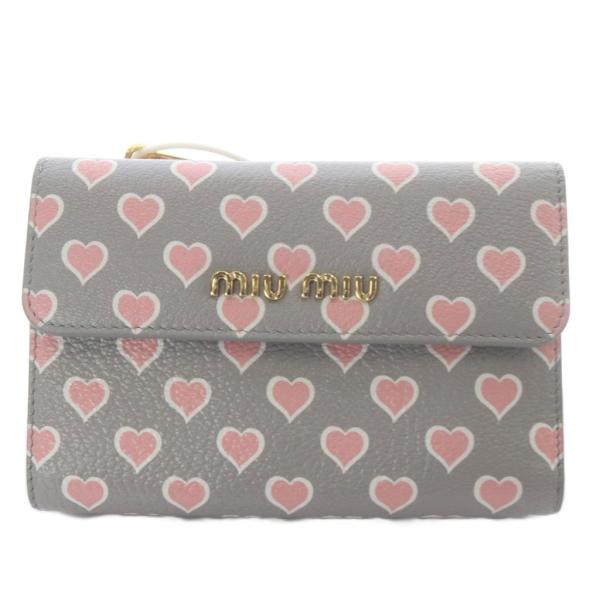 未使用品 ミュウミュウ miumiu 財布 三つ折り ハート柄 ゴートレザー グレー 5ML014 /YO13 ■OH レディース【ブランド】ミュウミュウ miumiu【実寸サイズ】ヨコ：14cm　タテ：9.5cm　マチ：3.5cm　　【素...