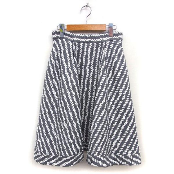 アンバリ AMBALI ジャガード スカート フレア ひざ下 タック サイドジップ 38 グレー /NT6 レディース【表記サイズ】38【実寸サイズ】ウエスト：約67cm　ヒップ：約101cm　スカート丈：約58cm　　【素材】表地：アクリ...