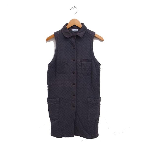 アーメン ARMEN キルティング ベスト ロング 無地 コットン 綿 チャコール /FT36 レディース【ブランド】アーメン ARMEN【表記サイズ】実寸サイズをご確認ください。【実寸サイズ】身幅：約46cm　着丈：約86cm　　【素材】...