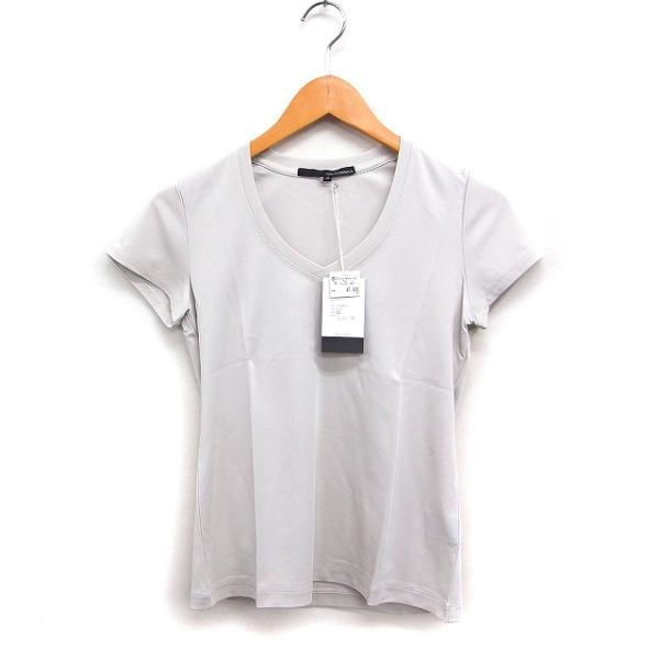 未使用品 グーコミューン gout commun タグ付き カットソー Tシャツ 半袖 Vネック 無地 38 ベージュ系 /FT43 レディース【ブランド】グーコミューン gout commun【表記サイズ】38【実寸サイズ】肩幅：約32c...
