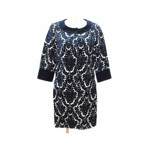 KARINE ノーカラーコート 総裏地 総柄 F 紺 ネイビー 白 ホワイト /YK レディース【表記サイズ】F（日本サイズフリーサイズ）【実寸サイズ】肩幅：約34cm　身幅：約43cm　袖丈：約43.5cm　着丈：約83.5cm　　【素材...