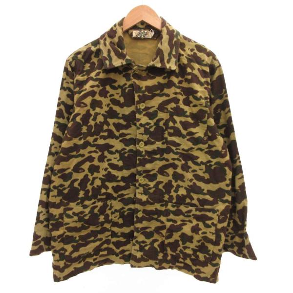 アベイシングエイプ A BATHING APE シャツ 長袖 カモフラ柄 ロゴ L 茶 ブラウン ベージュ カーキ /JS ■GY53 メンズ【ブランド】アベイシングエイプ A BATHING APE【表記サイズ】L【実寸サイズ】肩幅：50...