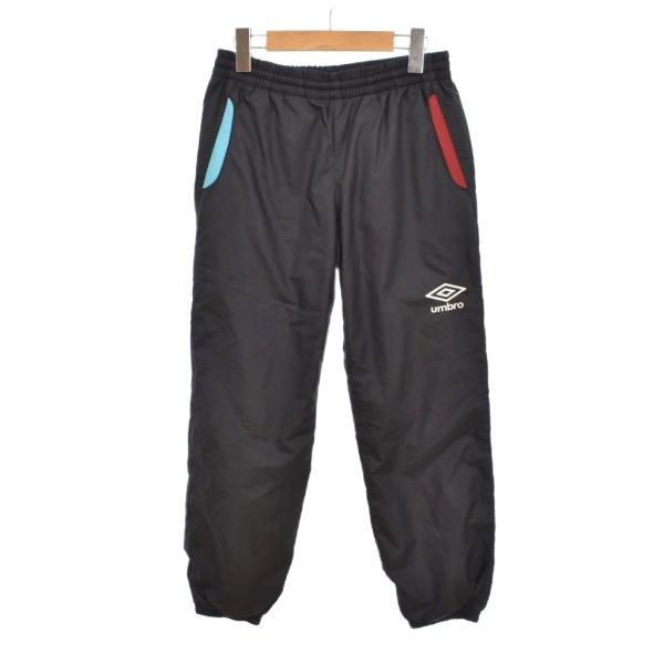 アンブロ UMBRO ジャージ パンツ 150 黒 ブラック ■ECD003 キッズ【ブランド】アンブロ UMBRO【表記サイズ】150【実寸サイズ】ウエスト：60-75cm　もも幅：29cm　裾幅：10cm　股上：23cm　股下：64.5...