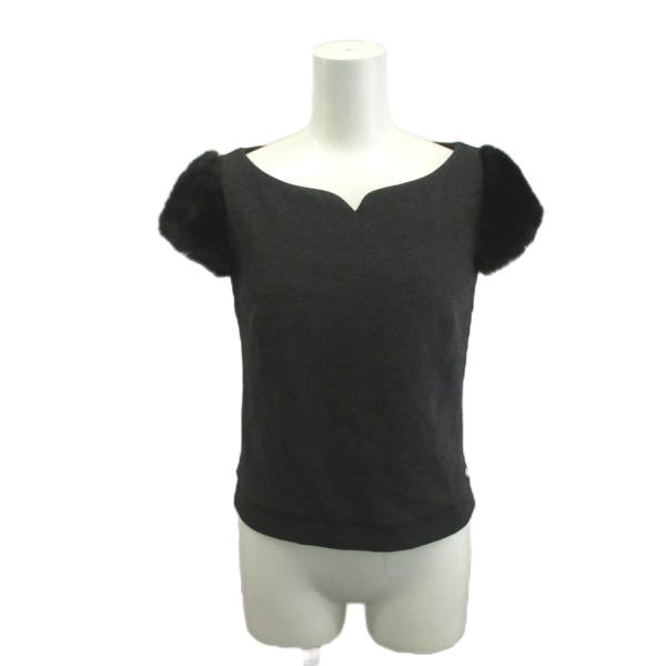 トッカ TOCCA カットソー XS 黒 ブラック Vネック ファー袖  /MD ■ECA005 レディース【ブランド】トッカ TOCCA【表記サイズ】XS【実寸サイズ】肩幅：32cm　身幅：37cm　着丈：47cm　袖丈：10cm　　【素...