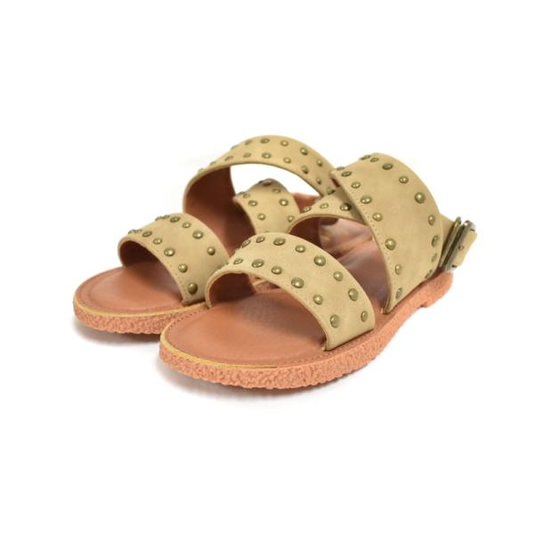 未使用品 トゥーザシー to the sea マットエコレザー スタッズ フラット サンダル S ベージュ レディース【表記サイズ】S【実寸サイズ】最大幅：8.5cm　アウトソール：22.5cm　　【色】ベージュ【状態】タグはありませんが、...