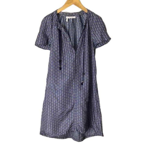 DEREK LAM ワンピース ひざ丈 総柄 半袖 ブラウス ブルー ■GY43 レディース【表記サイズ】表記なし【実寸サイズ】身幅：42cm　着丈：88cm　ゆき丈：37cm　　【素材】絹【色】ブルー【状態】・脇部分に多少の擦れあり　使用...