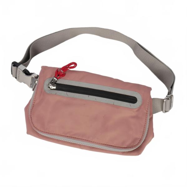 ボグナー BOGNER ナイロン ショルダーバッグ ピンク レディース【実寸サイズ】ヨコ：21cm　タテ：13cm　マチ：7cm　　【素材】本体：ナイロン100％　一部分：牛革【色】ピンク　※照明や撮影環境により、実物と若干お色が違う場合が...