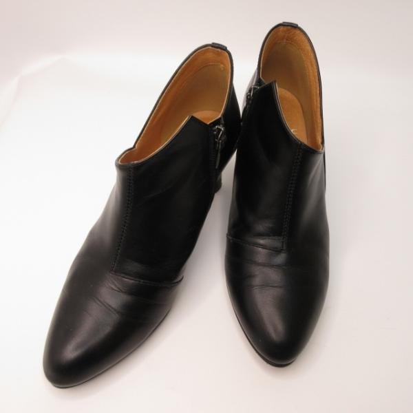 シプレ CHYPRE ショートブーツ ブーティ アシンメトリー シーリング仕様 本革 23cm ブラック k 34841 0128 レディース【表記サイズ】23【実寸サイズ】履き口周り：26.5cm　筒高：8cm　ヒールの高さ：6cm　　【...