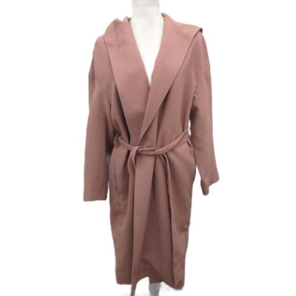 アイシービー iCB フーデッドコート ロング丈 フード 4 ピンク レディース【ブランド】アイシービー iCB【表記サイズ】4【実寸サイズ】肩幅：約60cm　身幅：約62cm　袖丈：約48cm　着丈：約110cm　　【素材】ポリエステル【...