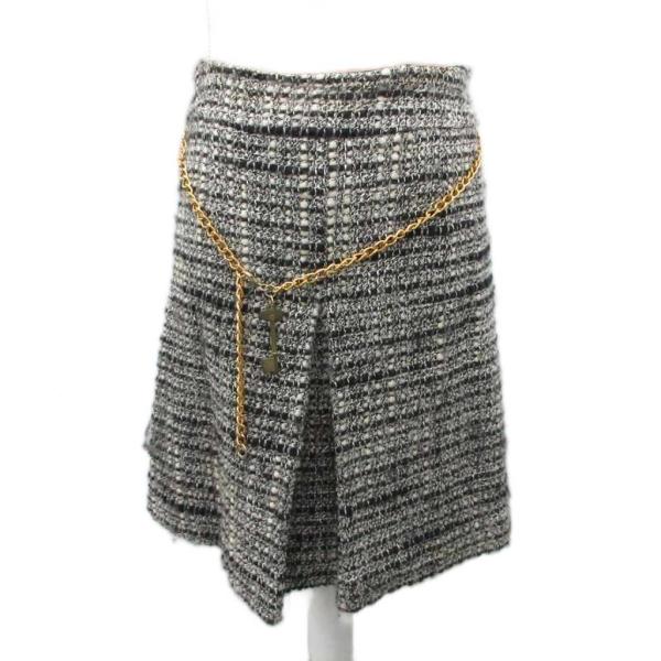 マッセメンシュ MASSE MENSCH ツイードスカート ひざ丈 チェーン グレー系 F レディース【ブランド】マッセメンシュ MASSE MENSCH【表記サイズ】表記なし【実寸サイズ】ウエスト：66cm　ヒップ：--cm　スカート丈：...