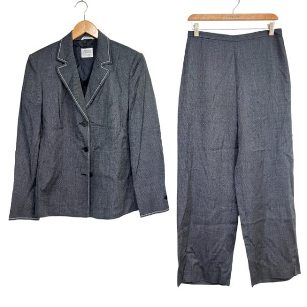 ジャンフランコフェレ GIANFRANCO FERRE スーツ セットアップ フォーマル テーラードジャケット スラックス パンツ 44 紺 ネイビー 白【ブランド】ジャンフランコフェレ GIANFRANCO FERRE【表記サイズ】上下と...