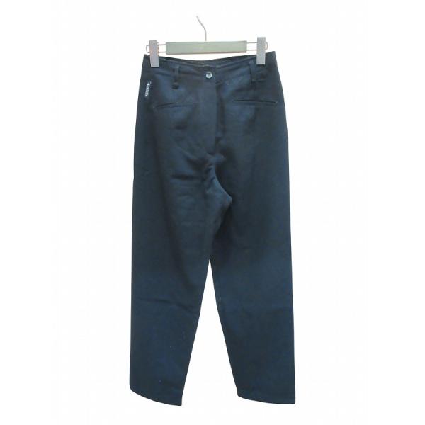 クローズド CLOSED パンツ レディース【ブランド】クローズド CLOSED【表記サイズ】42【実寸サイズ】ウエスト：66cm　もも幅：30cm　裾幅：18.5cm　股上：32cm　股下：70cm　　【素材】ウール100【色】ブラック【...