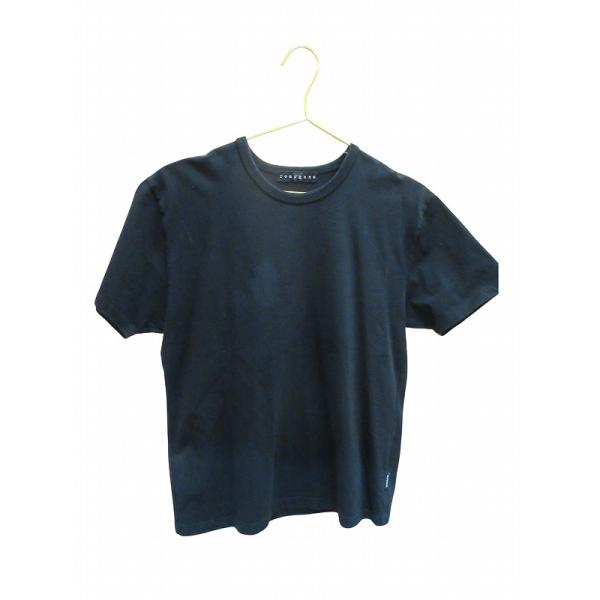 ロアー roar Tシャツ メンズ【ブランド】ロアー roar【表記サイズ】3【実寸サイズ】肩幅：46cm　身幅：49cm　着丈：64cm　袖丈：19cm　　【素材】綿100【色】ブラック【状態】※全体的に中古品としての使用感がありますが、...