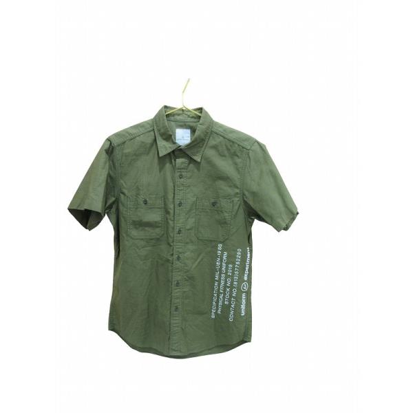 ユニフォームエクスペリメント uniform experiment シャツ 半袖 カーキ 1サイズ メンズ【ブランド】ユニフォームエクスペリメント uniform experiment【表記サイズ】1【実寸サイズ】肩幅：39cm　身幅：51...