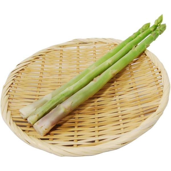 原材料：グリーンアスパラ　1ｋg前後　産地：広島商品説明：無農薬栽培のグリーンアスパラです。 サラダ、炒め物、スープなど様々な料理にお使いいただけます。