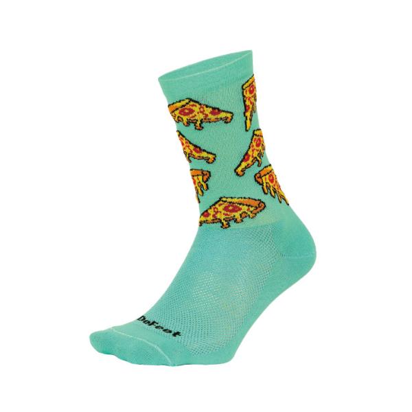 ■カラー：Pizza Celeste■素材：60% ナイロン39% リサイクルポリエステル1% ポリウレタン■サイズ：S（23-24.5cm）M（25-27cm）L（27.5-29.5cm）■カフ長：6インチ