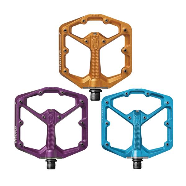 ■カラー：オレンジ、パープル、エレクトリックブルー■サイズ：SMALL、LARGE■ボディ寸法：・SMALL 100x100mm・LARGE 114x111mm■参考重量(ペア)：・SMALL 345g・LARGE 375g■アジャスタブル...