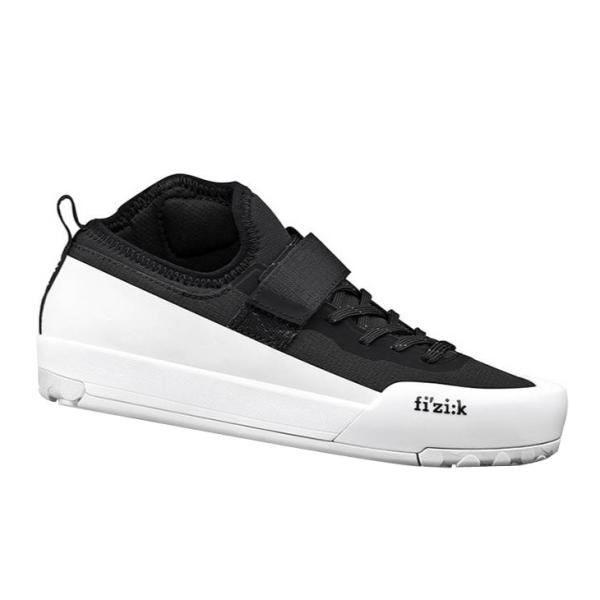 ■ソール：X6アウトソール　EVAミッドソール、VIBRAM MEGAGRIPトレッド　stiffness index 2 (*ソール剛性指数 2/10)■クロージングシステム：シューレース + インステップ・ベルクロ■アッパー：リップスト...