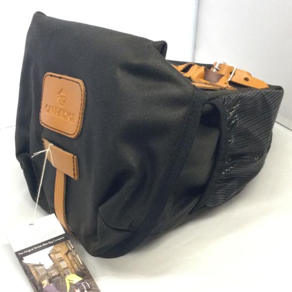 ■ポタリングレベルの荷物を入れるのに最適なコンパクトなサドルバッグ。■カラー：グリーン■サイズ：H16xD35xW19cm■容量：6L■ワックスドコットンダック■コード(TS)：C11BAG01701■JAN：4948107204173《注...