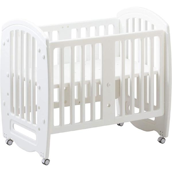 【組立かんたんベビーベッドSakutto】□　仕様　□対象年齢：新生児〜24ヵ月サイズ：外寸：W73.5×D108×H96.5cm　　　　内寸：W56×D100cm重量：約10.6kg材質：中空材：ポリエチレン　　　組立て部品：ポリプロピレ...