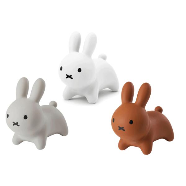 〜ミッフィーでおなじみのディック・ブルーナが描く　　　　　　　　絵本世界のうさぎのかわいいバルーン遊具〜バランスボールのような柔らかい素材の子供がのって遊べる大きなサイズ3歳からのバランス遊具として優しく温かみのある感触柔らかい本体のため、...