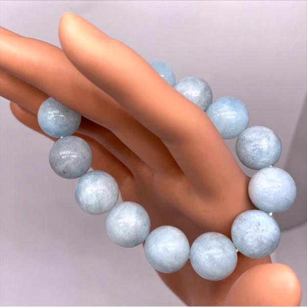 ☆素材　:天然アクアマリン　直径14mm☆サイズ　：18~20cm☆付属品　：ジュエリーケース付き                 Gem Grading System Japan 鑑別書付き　　　　　（ご注文確定後鑑定書作成いたします。）...