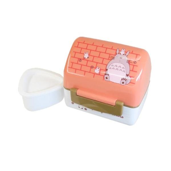 弁当 おしゃれ 生活雑貨　仕事 一人暮らし 通勤 通学宮崎駿監督の名作[となりのトトロ]グッズにまたまた可愛いnewアイテム登場かわいいキャラクターのおうち型ランチボックス！ご飯がくっつきにくい加工のおにぎり押し型付。中皿には押し型で作った...