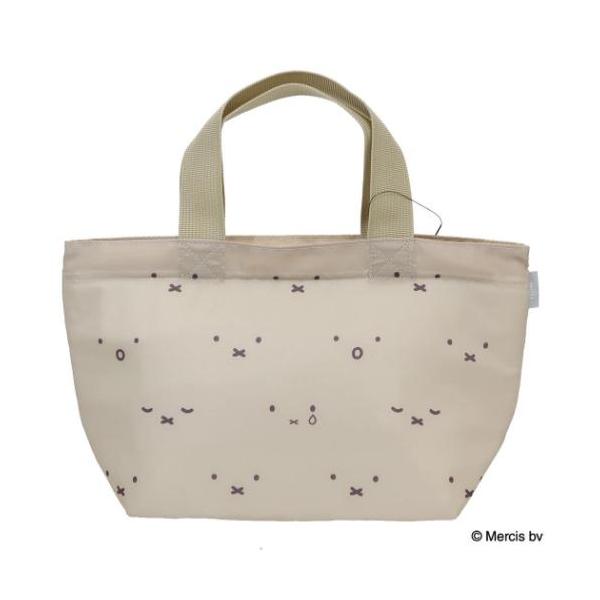 お弁当箱を持ち運ぶのに便利ディックブルーナの人気絵本[miffy/ミッフィーちゃん]グッズにまたまた可愛いnewアイテム登場こちらは定番人気アイテム[トートバッグ]内側はアルミ蒸着を使用し、保冷保温機能付き。暑い夏のお弁当の持ち運びに便利で...
