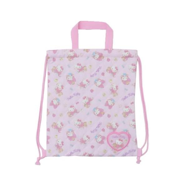 かわいい大人気サンリオキャラクターのキュートなスクール雑貨シリーズこちらは2wayで使える[キルトナップサック]トートバッグとして使っても良し 両サイドに紐が付いているのでリュックサックとしても使えちゃいますめくれるお名前ワッペン付きです同...