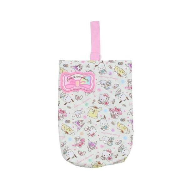 かわいい大人気サンリオキャラクターズのスクール雑貨シリーズこちらは体育館シューズなどを入れる[シューズバッグ]キルティング素材のママの手作り風がかわいいめくるとお名前が書けるアップリケワッペン付き  運動靴入れとして…楽しい学校生活の始まり...