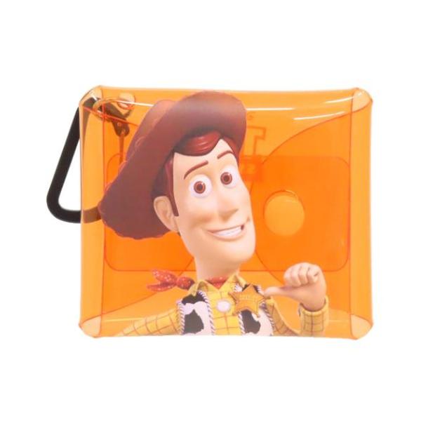 毎日使うものだからこそこだわりを 大人可愛い女性向け雑貨大人気ディズニーキャラクターからまたまた可愛いアイテム登場こちらは水濡れや汚れに強い人気の[クリアマルチケース]のSSサイズ裏面のボタンを外せば全面が開いて出し入れしやすいカラビナが付...