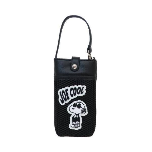 普段持ち歩く日用雑貨もお気に入りでそろえよう大人気[PEANUTS/SNOOPY]グッズにまたまた可愛いnewアイテム登場こちらは人気アイテム[ストラップ付メガネケース]バッグなどに付けられるストラップ付き内側はやわらかい生地なのでメガネが...