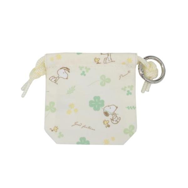 普段持ち歩く日用雑貨もお気に入りでそろえよう大人気[PEANUTS/SNOOPY]グッズにまたまた可愛いnewアイテム登場こちらは小さくてかわいい[ミニ巾着ポーチ]小物やお菓子、携帯用のお薬や印鑑などを持ち歩くのに便利なサイズカラビナ付きな...