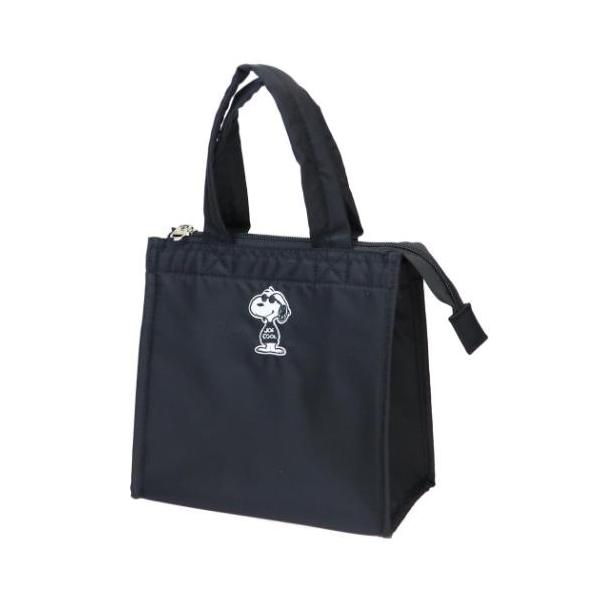 お弁当箱を持ち運ぶのに便利大人気[PEANUTS/SNOOPY]グッズにまたまた可愛いnewアイテム登場こちらは使いやすくて人気の[保冷ランチトートバッグ]のMサイズ上部がファスナーで留められて、内側がアルミ構造になっているので保冷力バッチ...
