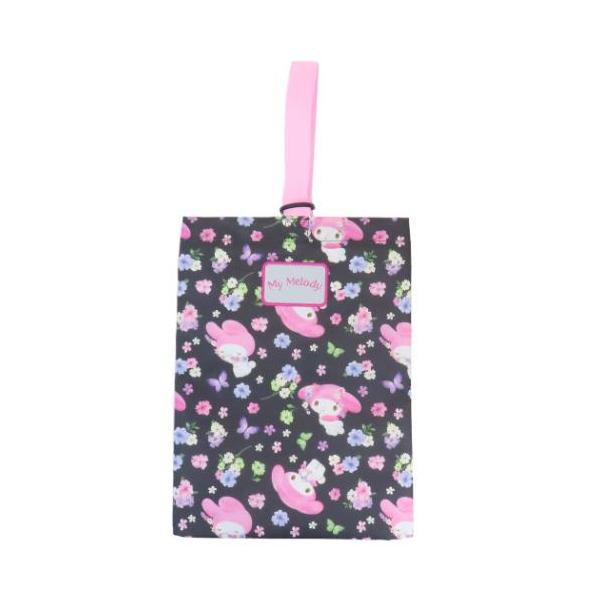 かわいい大人気サンリオキャラクターグッズにまたまた可愛いnewアイテム登場こちらは体育館シューズなどを入れる[シューズバッグ]毎日の運動靴入れにぴったり外側から名前が見えなくて安心な内側にネームタグが付いています環境にやさしい再生ポリエステ...