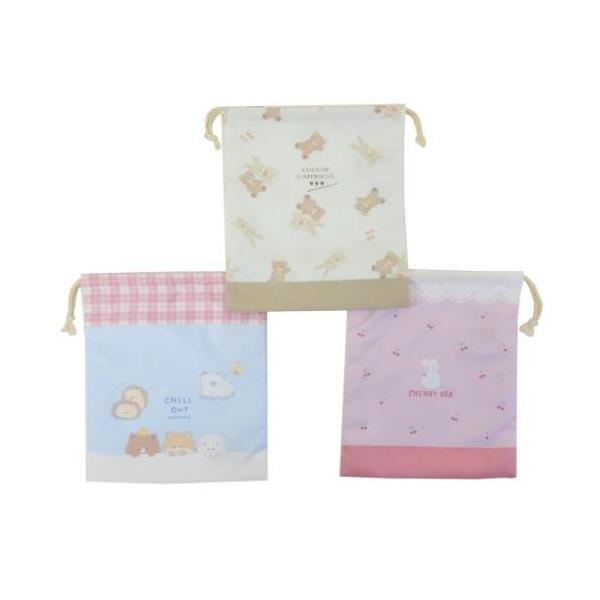 キッズ毎日が楽しくなる可愛らしいスクール雑貨シリーズこちらは日替わりで使えるお得な[きんちゃくポーチ3枚セット]かわいい3種類がセットになっています。3つセットになっているので洗い替えもできます。コップや歯磨きセットなどいろいろ使える環境に...