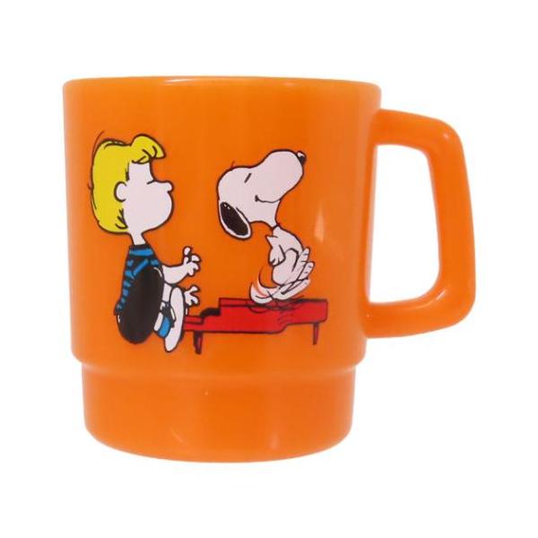 食器 おしゃれ デザイン ギフトに キッチン お祝い 結婚祝い大人気[PEANUTS/SNOOPY]の可愛らしいテーブルウェアシリーズこちらはかわいい[プラスチックマグ Sサイズ]プラスチック製で軽くて割れにくく、お子様でも安心して使えます...