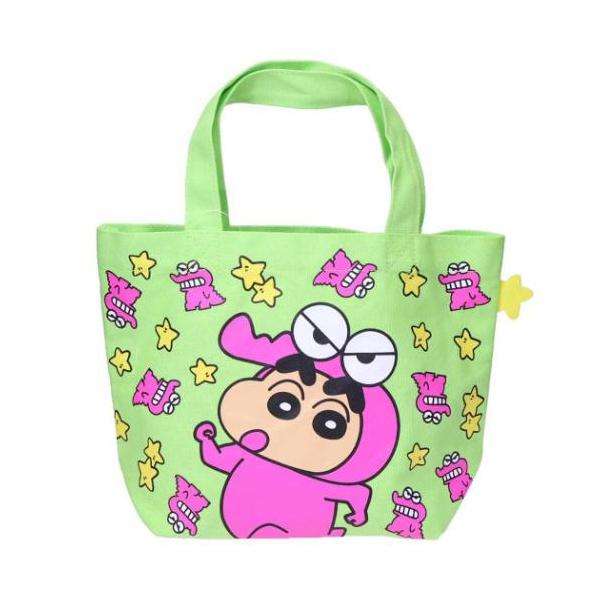 お弁当箱を持ち運ぶのに便利大人気アニメ[クレヨンしんちゃん]グッズにまたまた可愛いnewアイテム登場こちらは[マチ付きコットンバッグ]お散歩などちょっとしたおでかけに便利なミニトートお弁当や水筒を入れて持ち歩けるランチバッグやサブバッグとし...